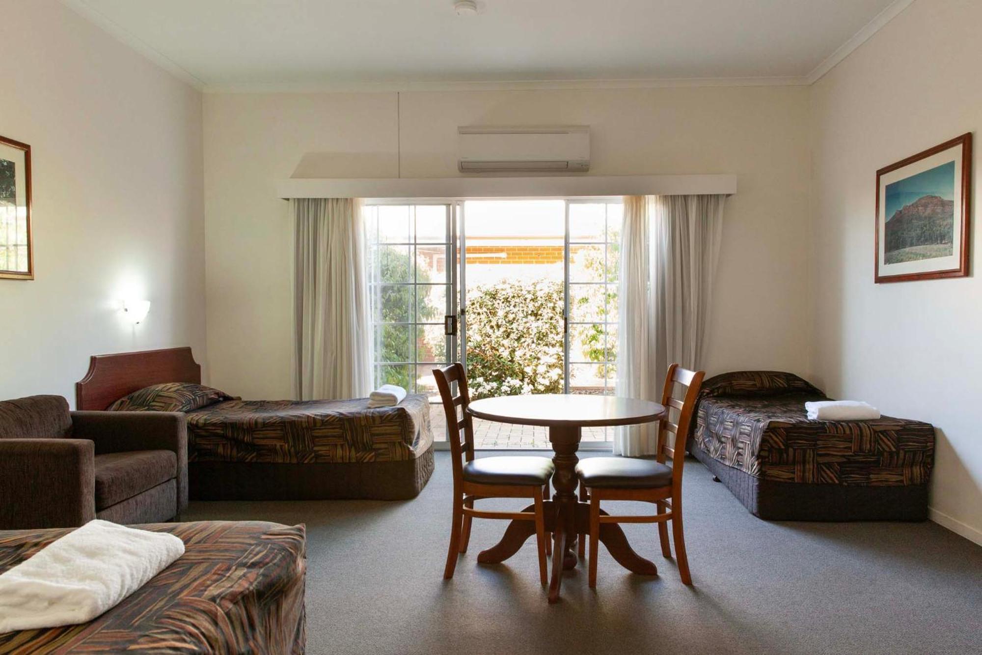 HOTEL KIDMAN WAYSIDE INN | ⋆⋆⋆⋆ | GRIFFITH, AUSTRALIA | SEASON DEALS ...